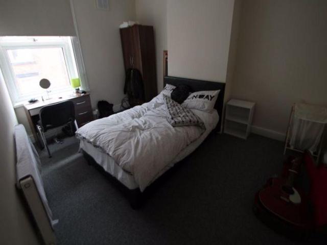 2 bedroom house to rent