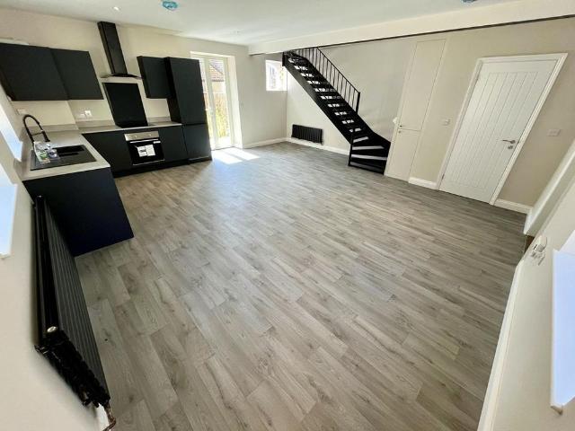 2 bedroom house to rent