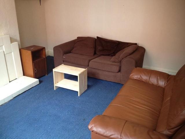 2 bedroom house to rent