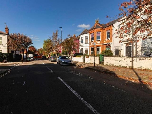 2 bedroom house to rent
