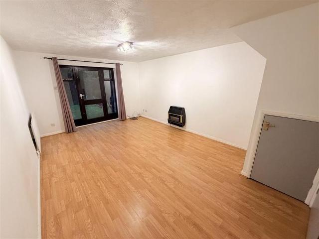 2 bedroom house to rent