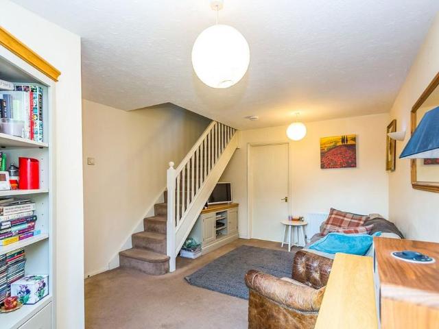 2 bedroom house to rent