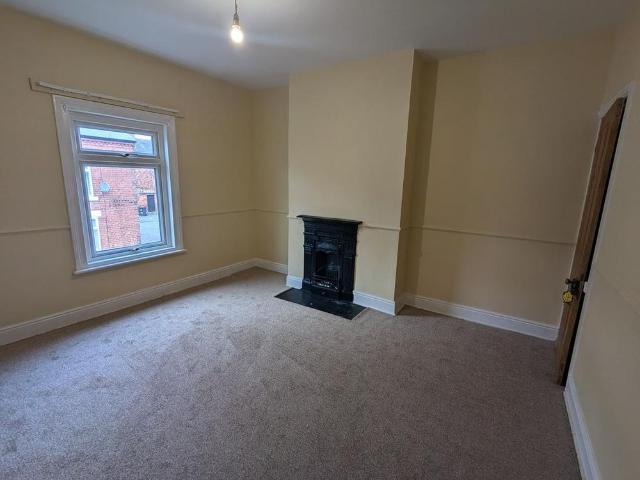 2 bedroom house to rent