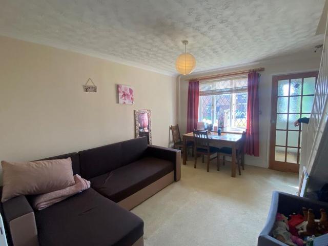 2 bedroom house to rent