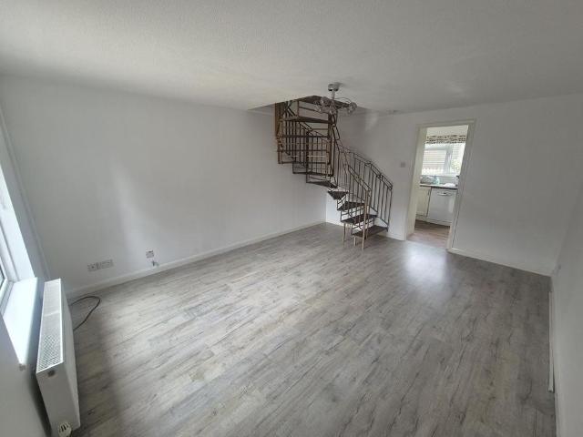 2 bedroom house to rent