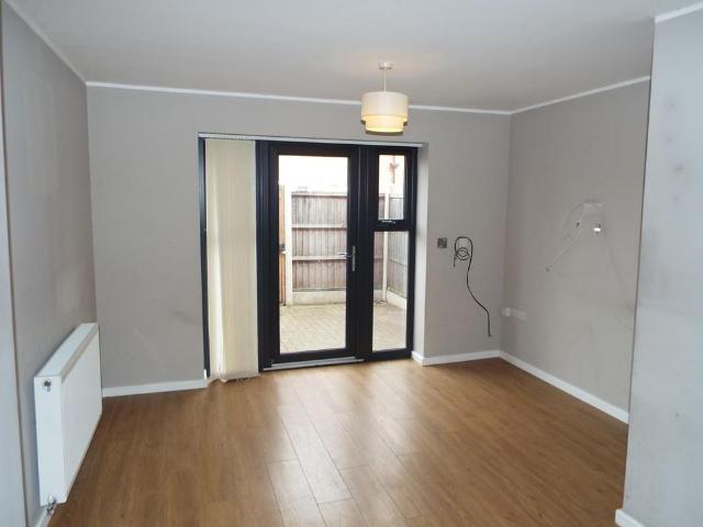 2 bedroom house to rent