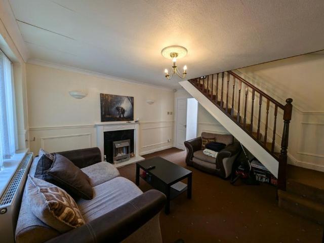 2 bedroom house to rent