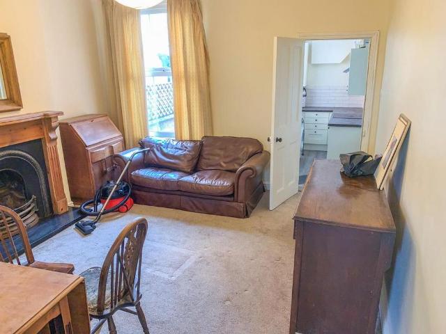 2 bedroom house to rent