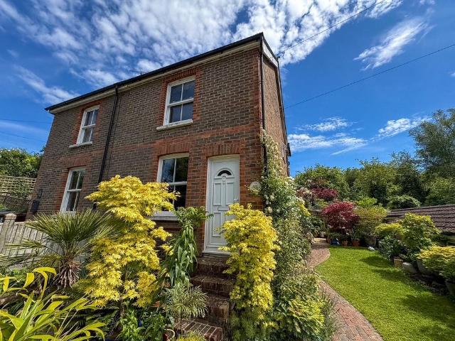 2 bedroom house to rent