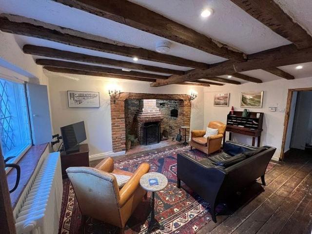 2 bedroom house to rent