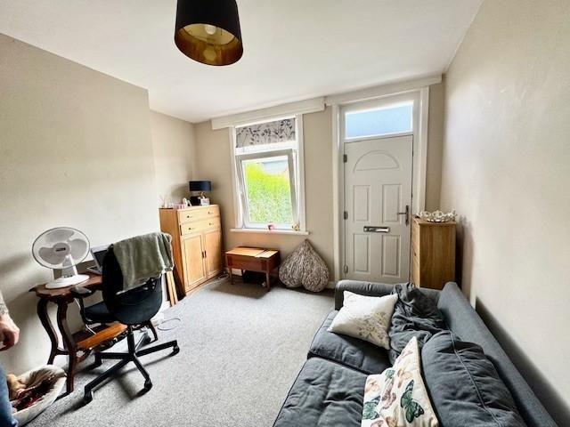 2 bedroom house to rent