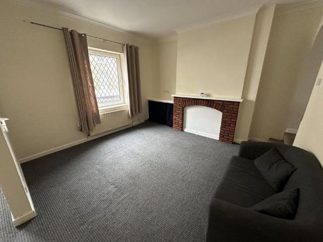 2 bedroom house to rent