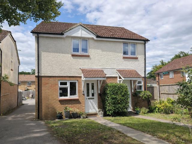 2 bedroom house to rent