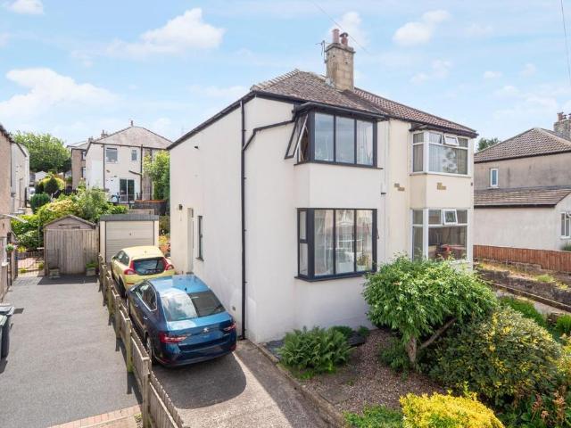 2 bedroom house to rent