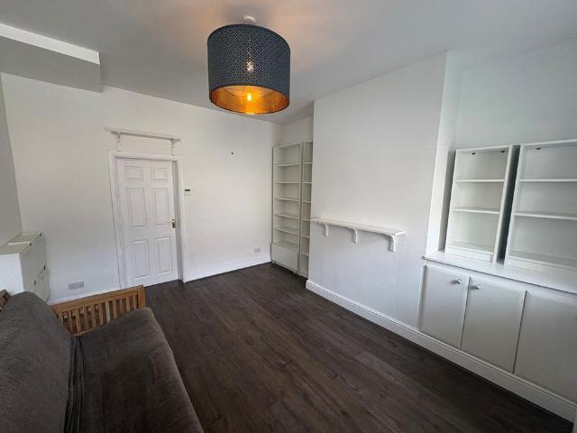 2 bedroom house to rent