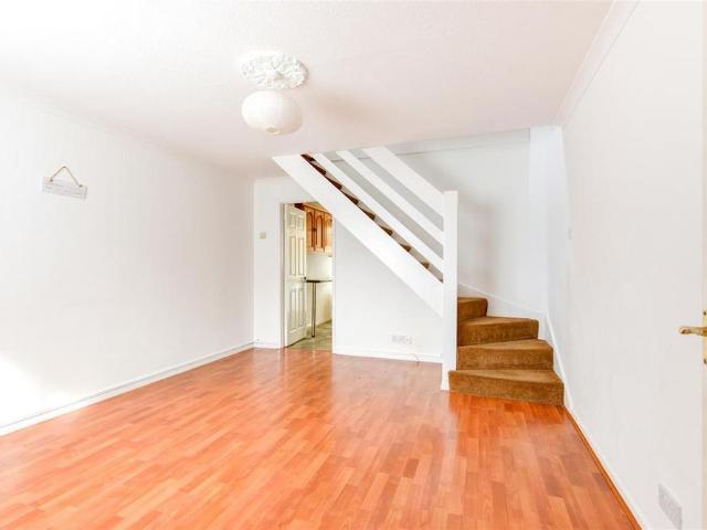 2 bedroom house to rent