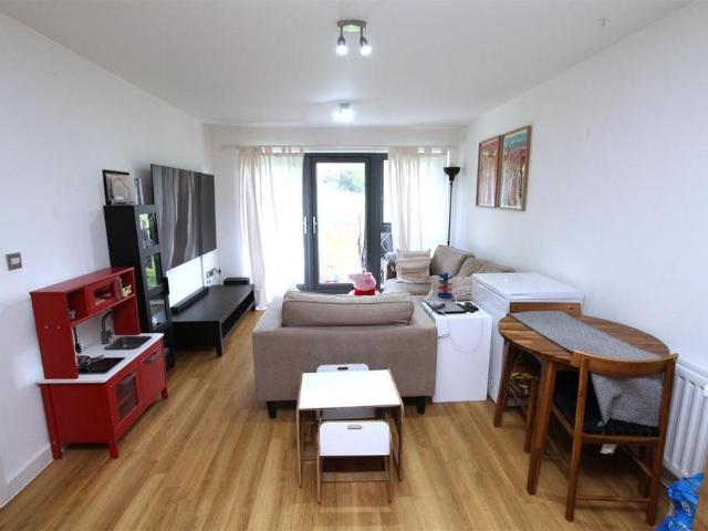 2 bedroom house to rent