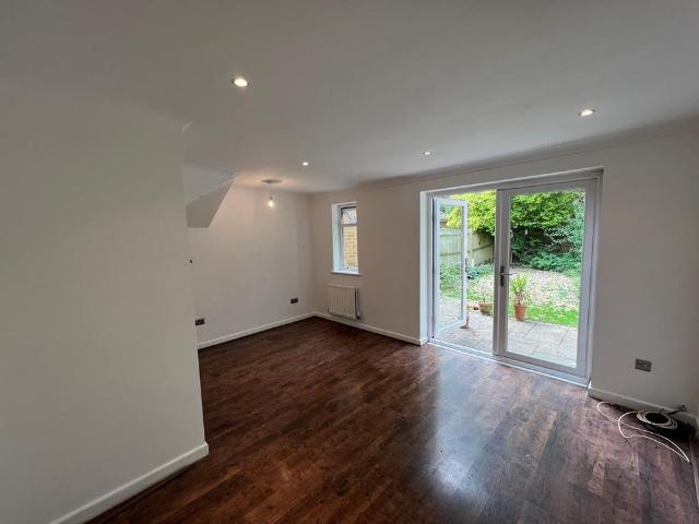 2 bedroom house to rent