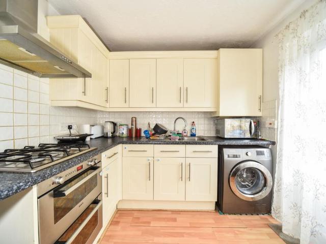 2 bedroom house to rent