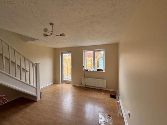 2 bedroom house to rent