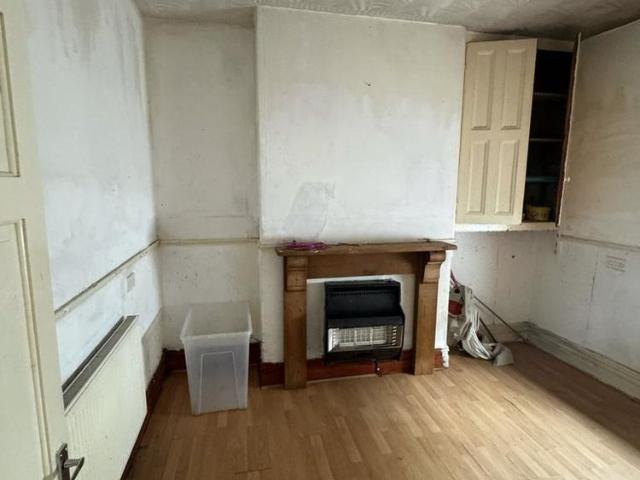 2 bedroom house to rent