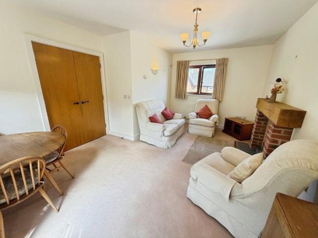 2 bedroom House To Rent