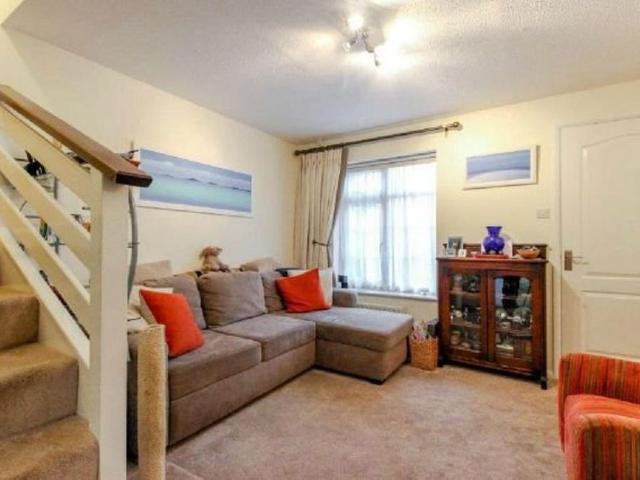 2 bedroom house to rent