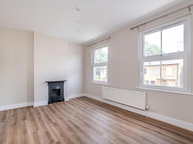 2 bedroom house to rent
