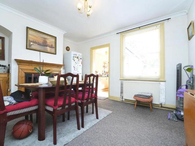 2 bedroom house to rent