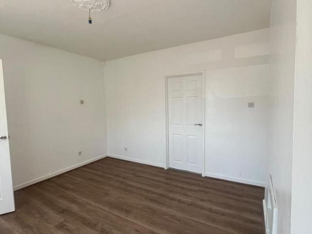 2 bedroom house to rent