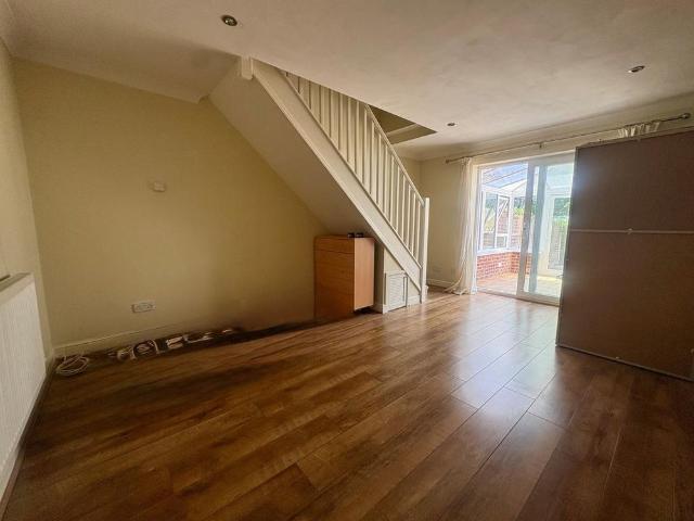 2 bedroom house to rent