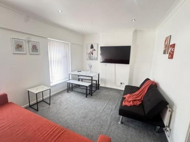 2 bedroom house to rent
