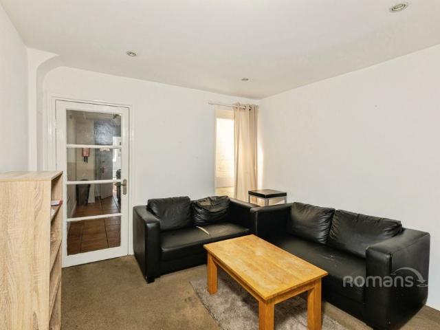 2 bedroom house to rent