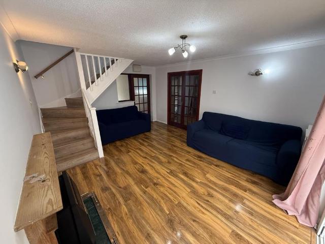 2 bedroom house to rent