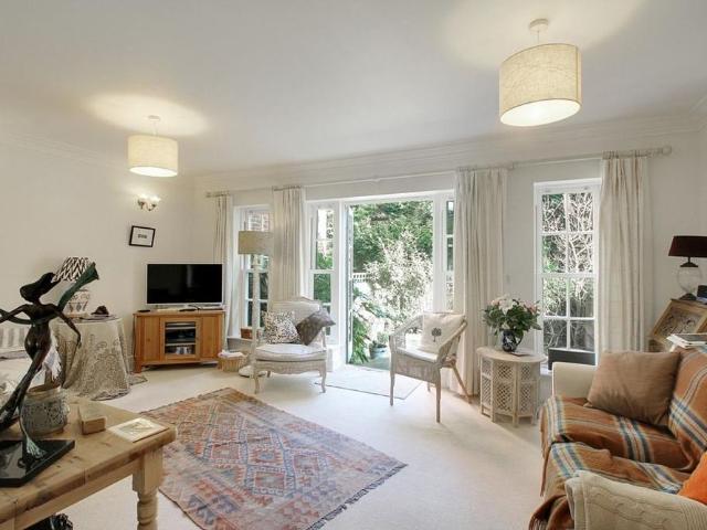 2 bedroom house to rent