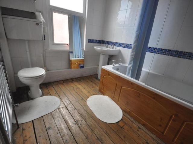 2 bedroom house to rent