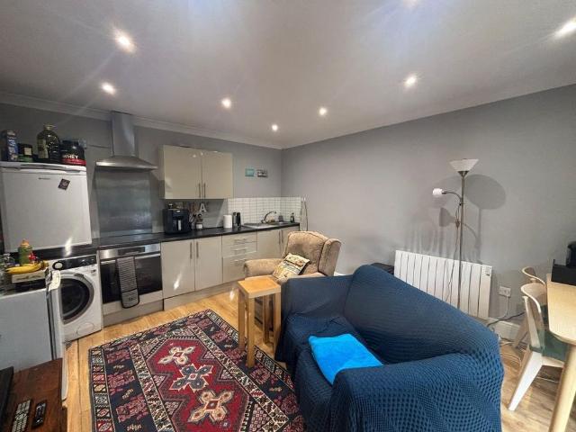 2 bedroom house to rent