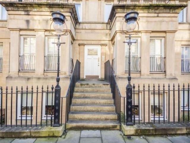 2 bedroom house to rent