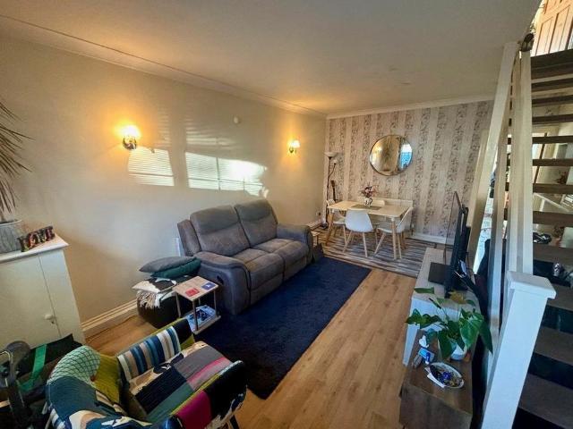2 bedroom house to rent
