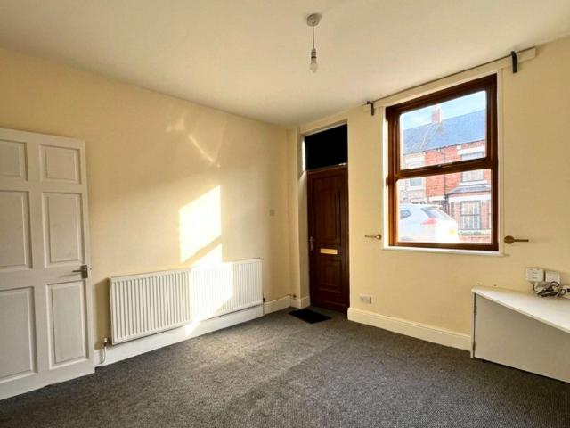 2 bedroom house to rent