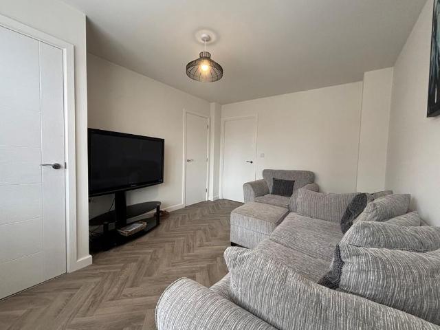 2 bedroom house to rent