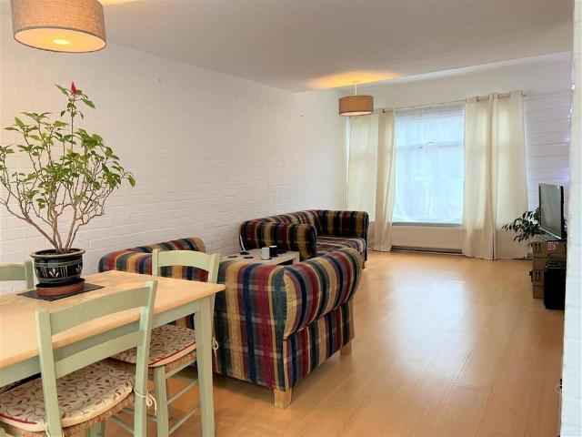 2 bedroom house to rent