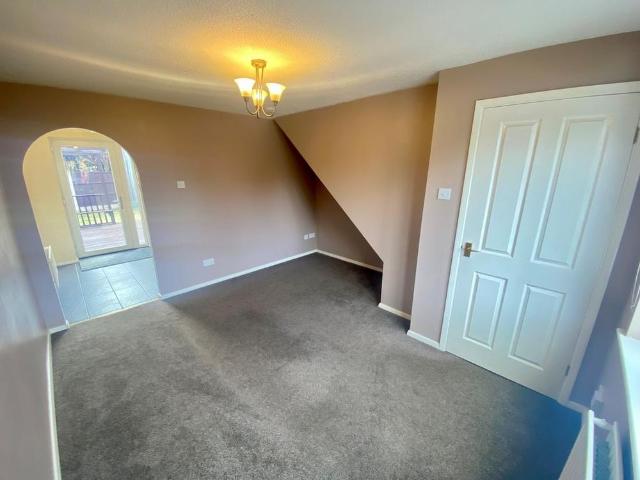 2 bedroom house to rent