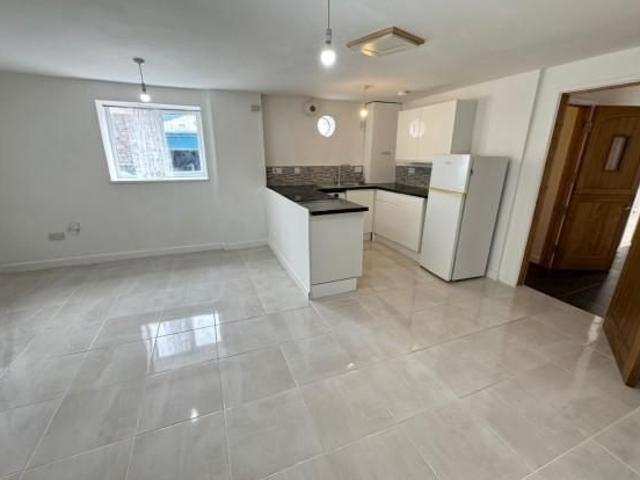 2 bedroom house to rent