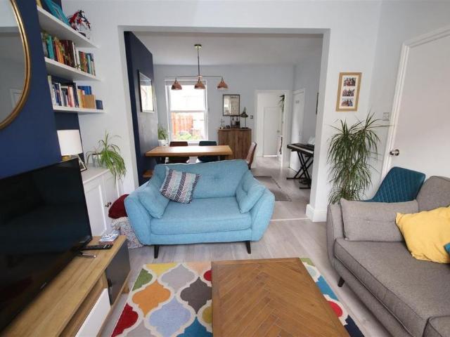 2 bedroom house to rent