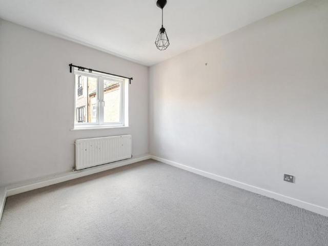 2 bedroom house to rent