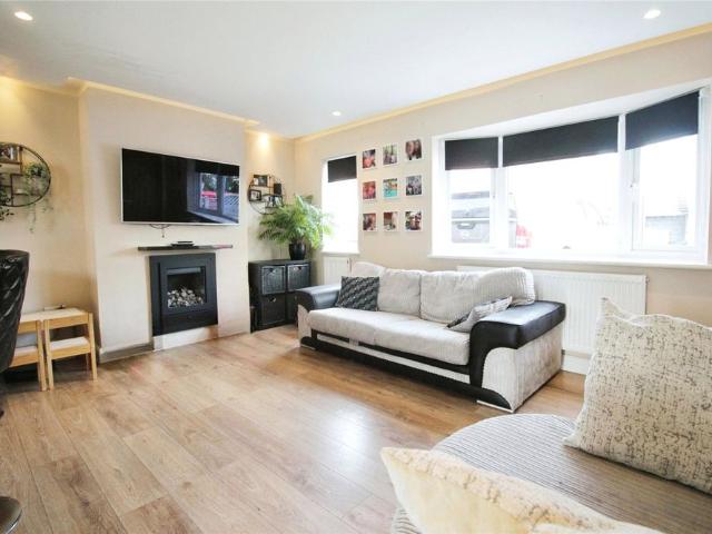 2 bedroom house to rent