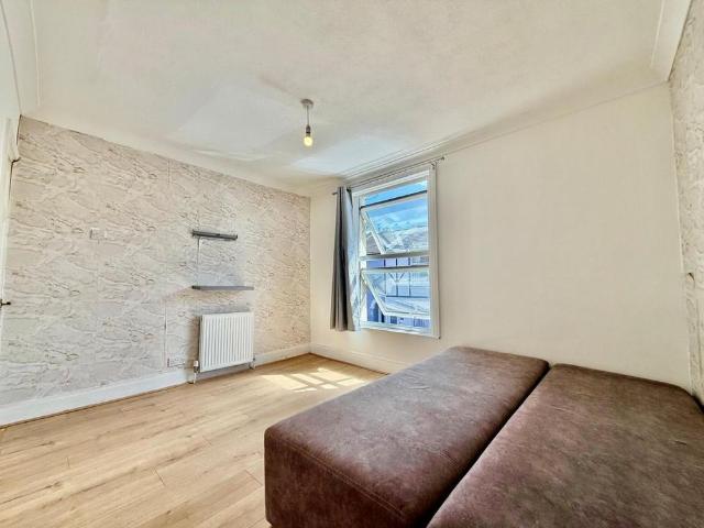 2 bedroom house to rent