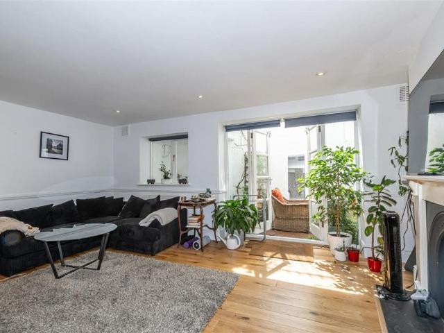 2 bedroom house to rent