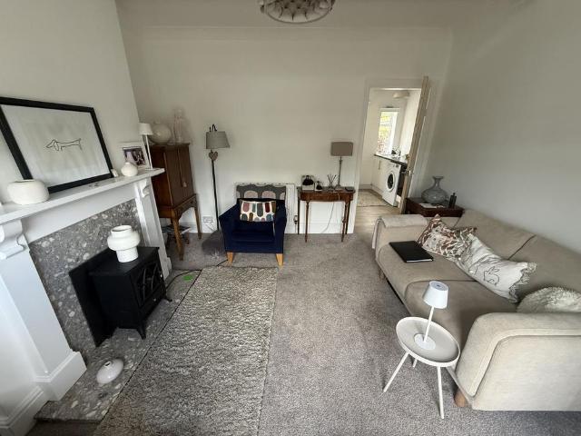 2 bedroom house to rent